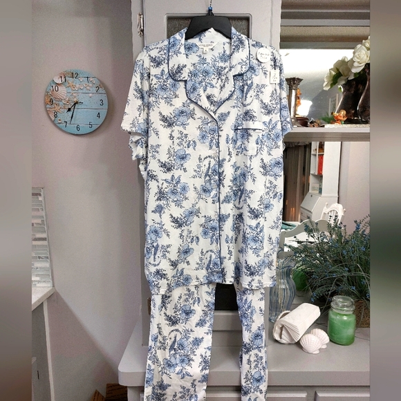 Laura Ashley | Intimates & Sleepwear | Laura Ashley Cotton Pajamas Blue ...